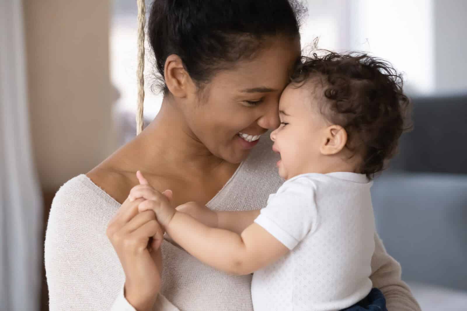 Choosing the Right Diapers for Your Baby: Cloth vs. Disposable | Baby Water